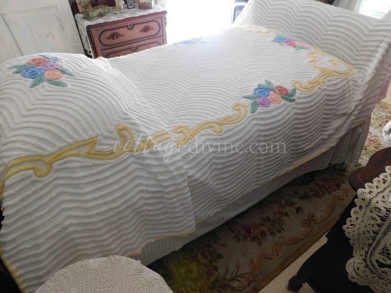 Vintage Twin Size Chenille Bedspread, Florals on Swirling White Cotton ...