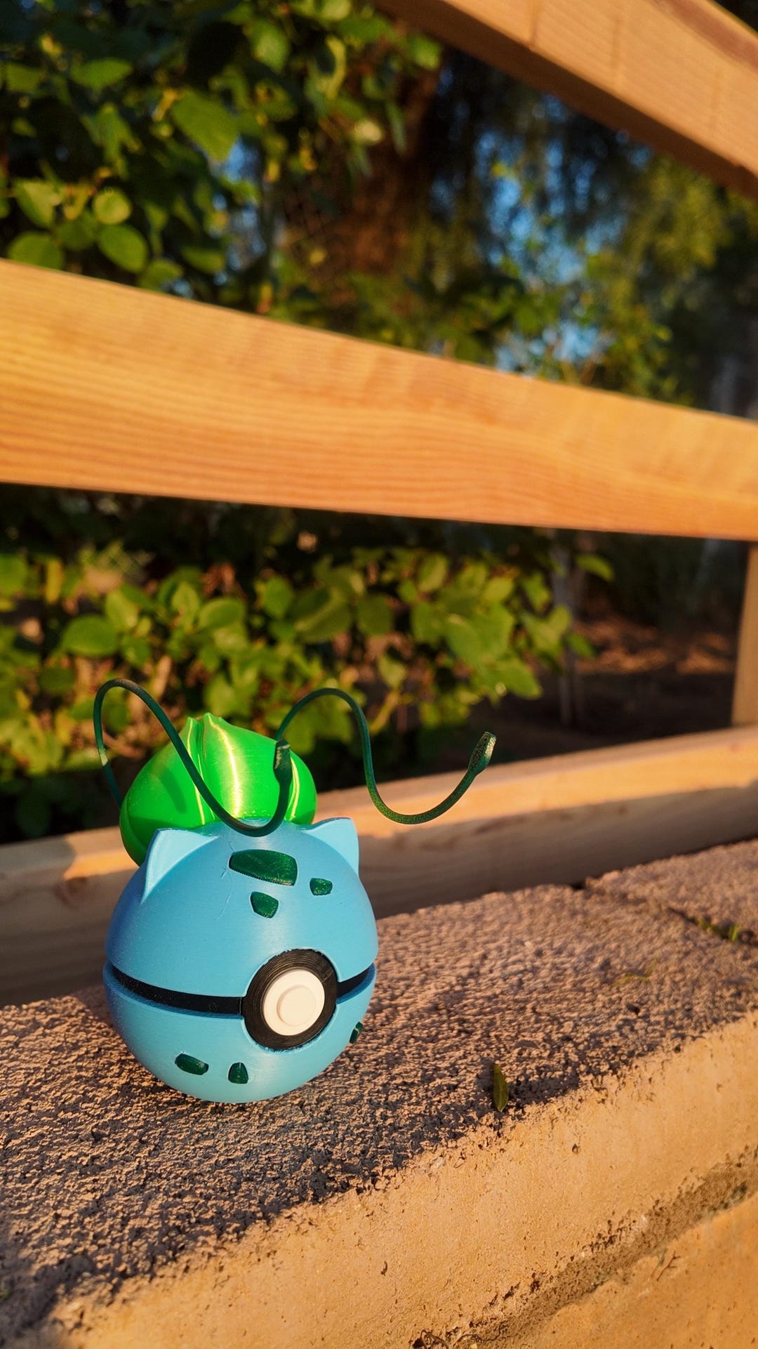 Bulbasaur Inspired Pokeball Design - Etsy