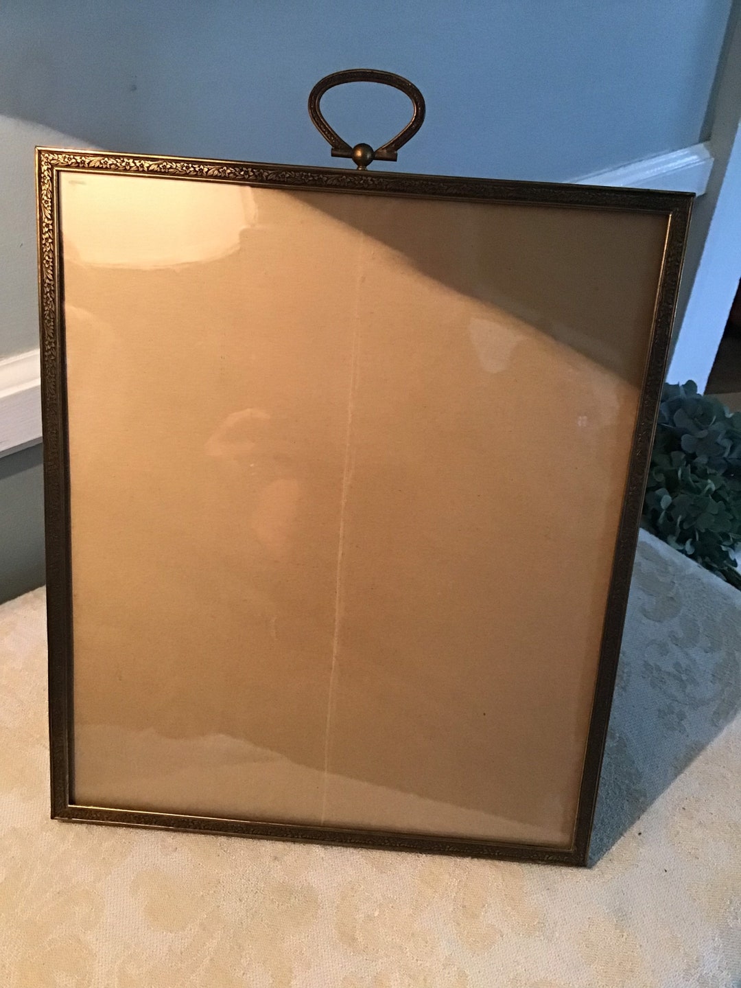 Mid-Century Brass Velvet Backed Standing Photograph Frame - Etsy Österreich