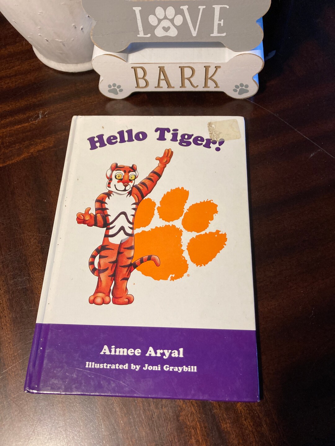 Hello Tiger by Aimee Aryal Hardback Book Illustrated by Graybill ...