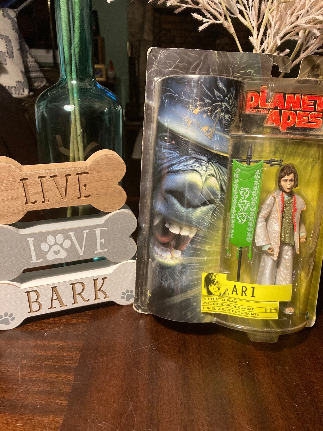 Planet of the Apes Ari Figurine 6” Tall Toy With Battle Flag Vintage ...