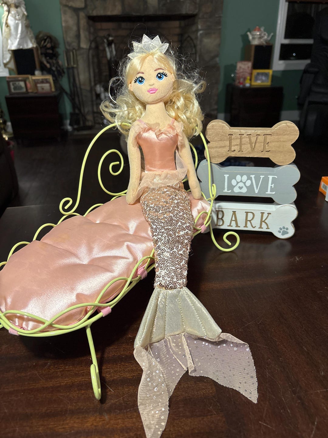 Manhattan Toy Groovy Girls 14 X 6 Metal Daybed With Pink Cushion & Pink ...