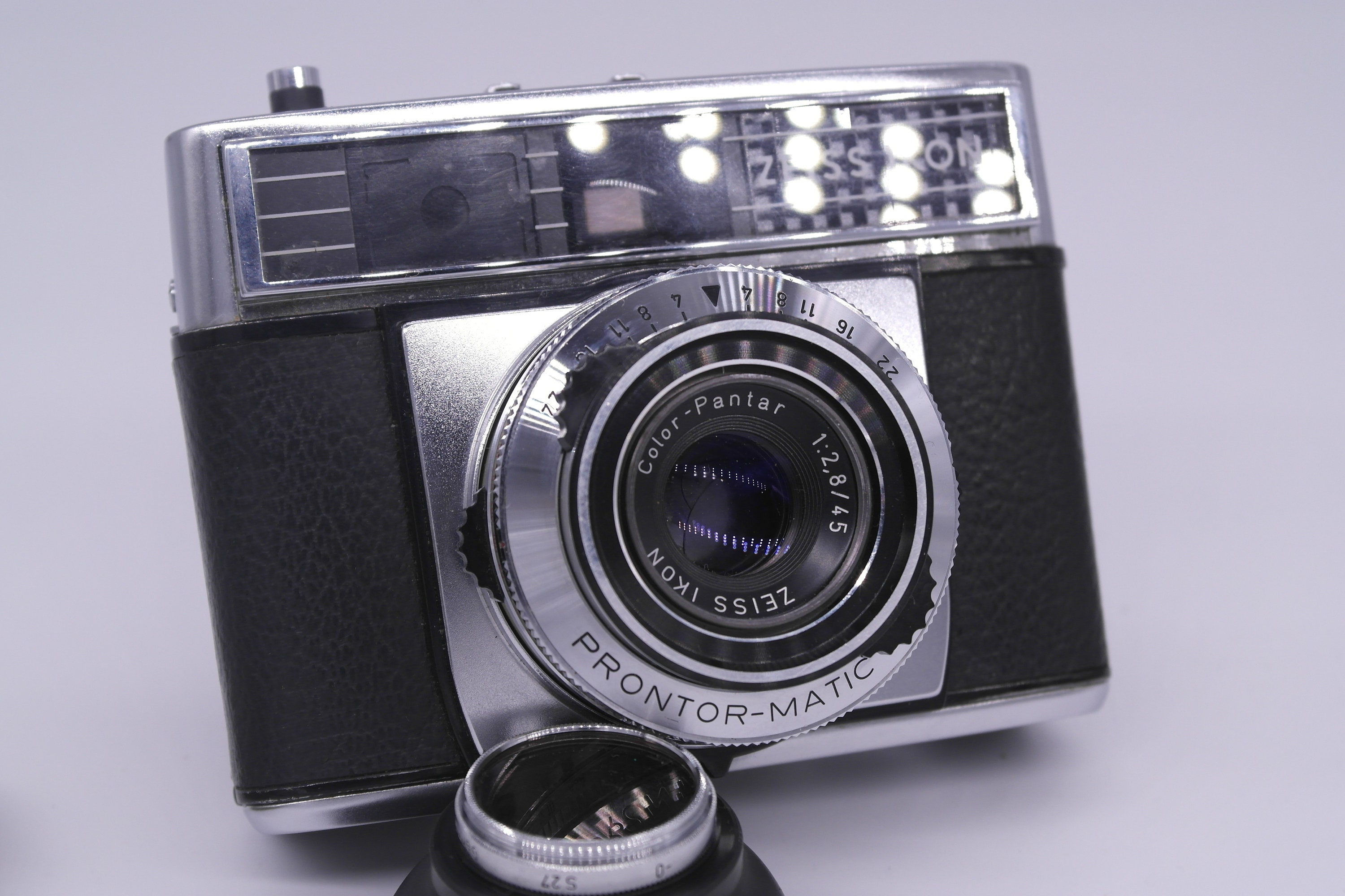 Zeiss Ikon Contessamat SE: 35mm Rangefinder Camera, Color-pantar Lens ...