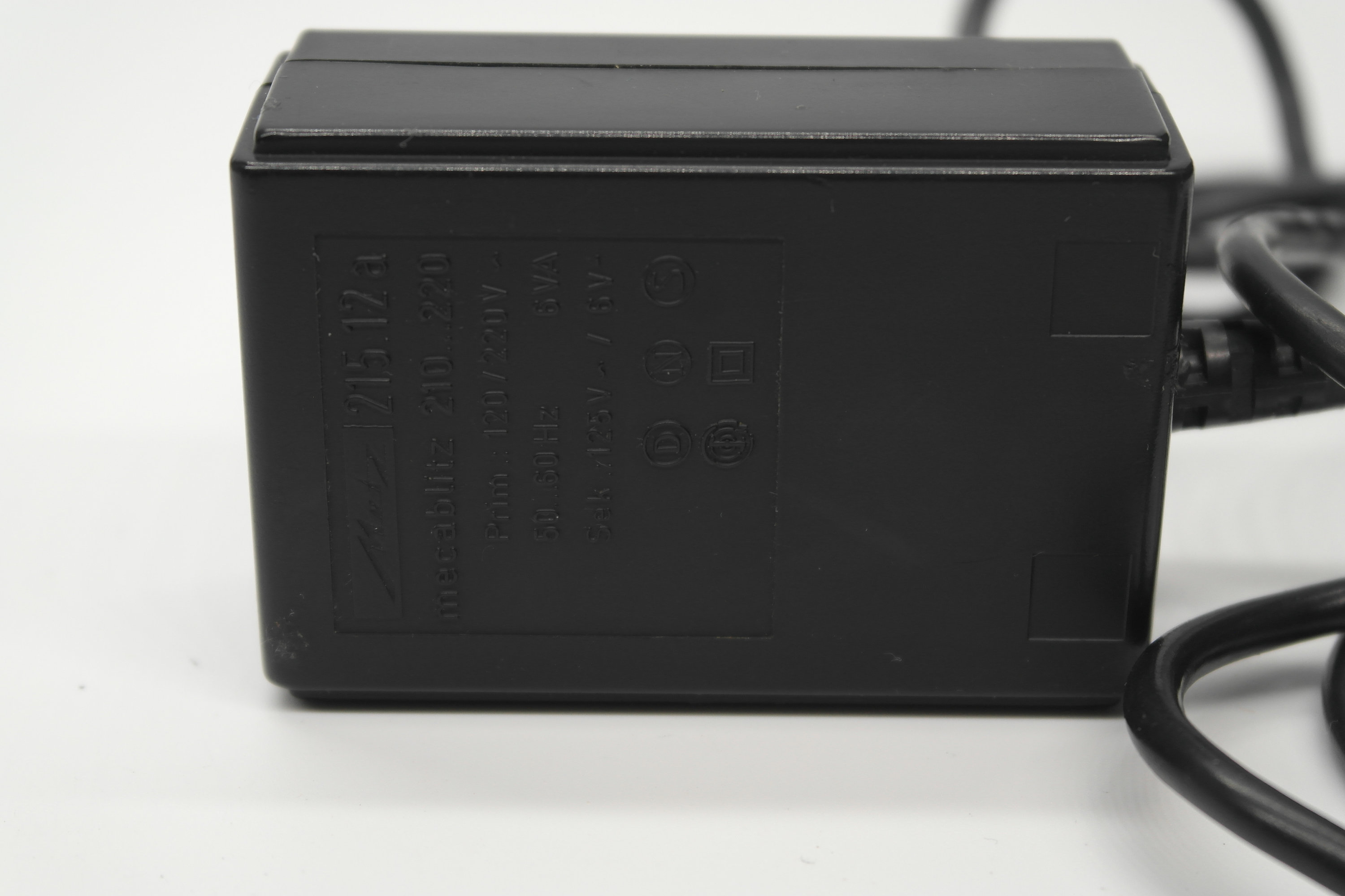 Metz Battery Charger 215.12 a Mecablitz 210...220 120/220V 50...60hz ...