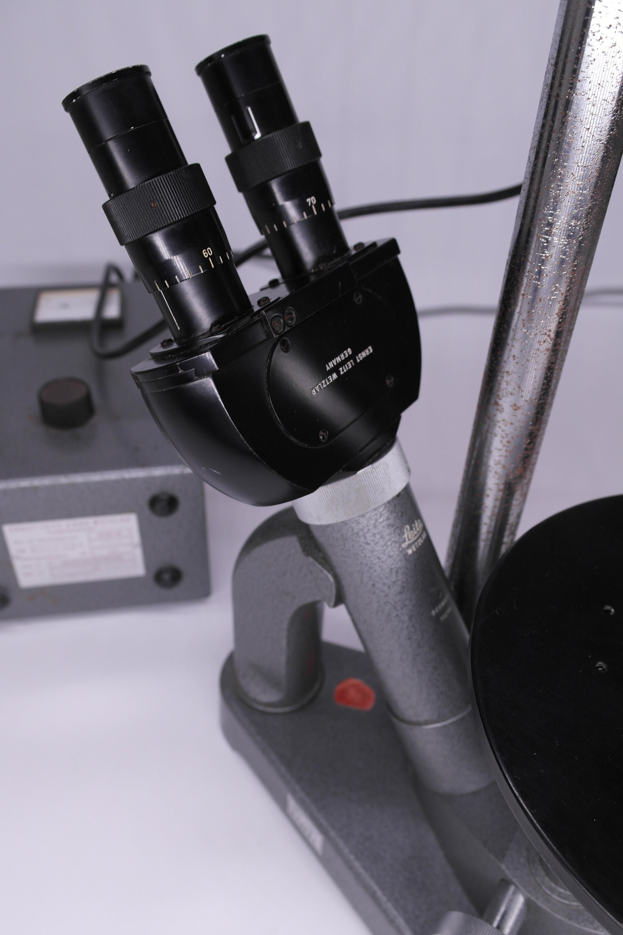 E. Leitz Inverted "chemists Microscope" 1950s Jan Hinsch of Leitz, 170 ...