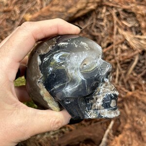 La Lune - UV Reactive Volcano Agate Skull - 1.15 Lb - Exclusive ...