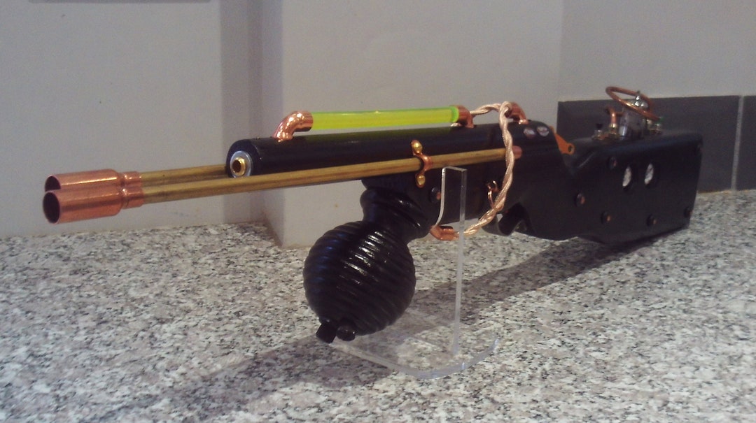 The Beehive Steampunk Cyberpunk Sci-fi Apiculturist Rifle, Gun Custom ...