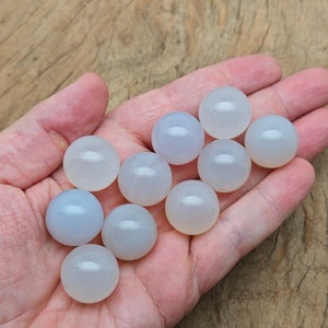 White Agate Sphere Stone - Healing Crystals Stones - Home Decor – 20mm ...