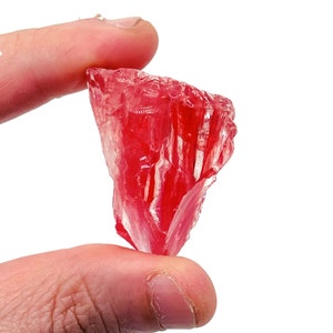 Raw Cherry Quartz Stone - Rough Natural Cherry Quartz Crystal Gemstone ...