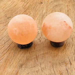 Himalayan Salt Sphere Stone A++ – Crystal Ball - Healing Crystal Stones ...