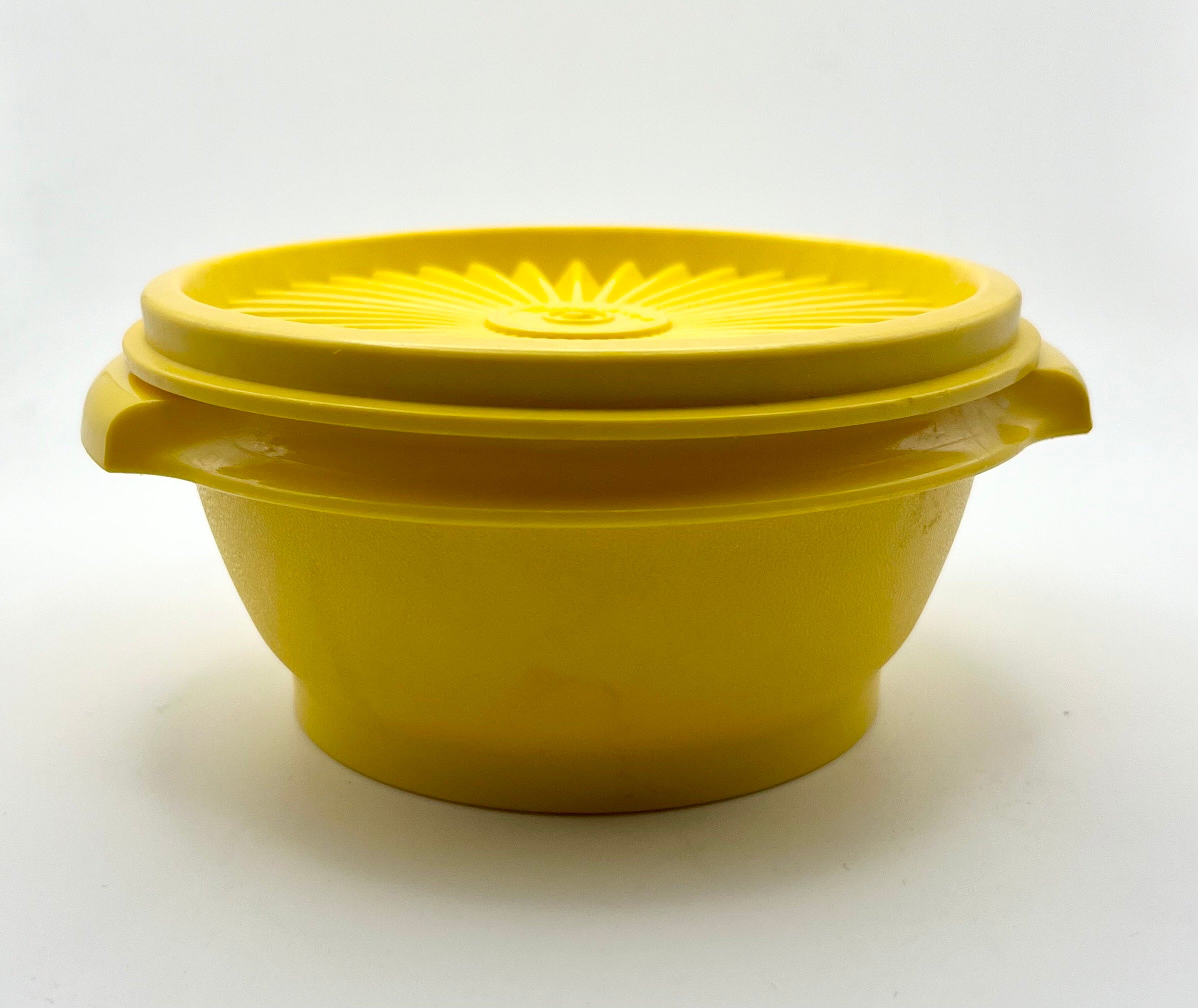 Vintage Tupperware Harvest Gold Round Bowl 1323-15 and Starburst Lid ...