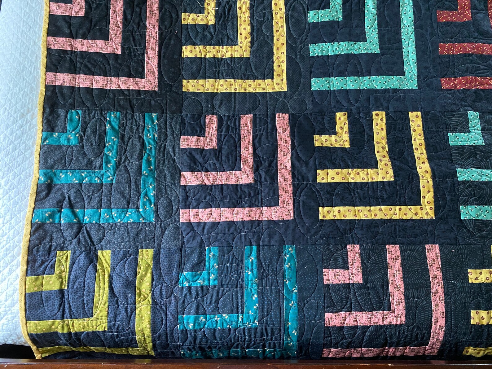 Ebony & Onyx Patchwork Quilt, Throw Size - Etsy