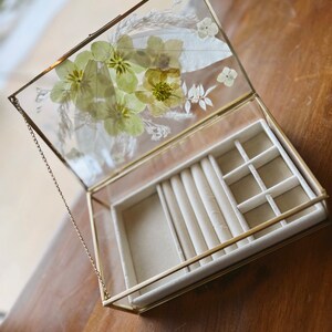 Custom Pressed Flower Jewelry Box - Wedding Flower or Other Events - Etsy