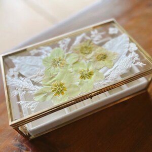 Custom Pressed Flower Jewelry Box - Wedding Flower or Other Events - Etsy
