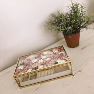 Custom Pressed Flower Jewelry Box - Wedding Flower or Other Events - Etsy