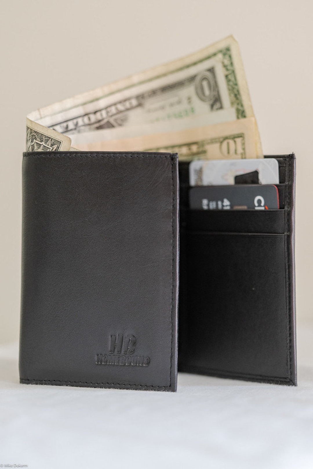Trifold Wallets for Men, Slim Wallet Design in Black, Triple Fold Gents ...