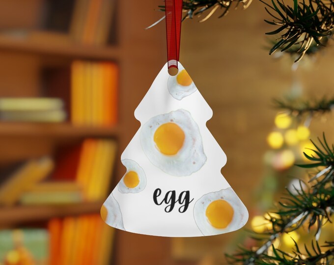 Vintage Christmas Handmade Reel Egg Diorama Ice Skaters Musical - Etsy