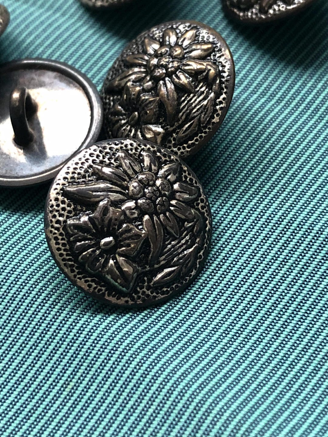 Buttons, Vintage German, or Austrian Edelweiss Metal Buttons X 8 - Etsy
