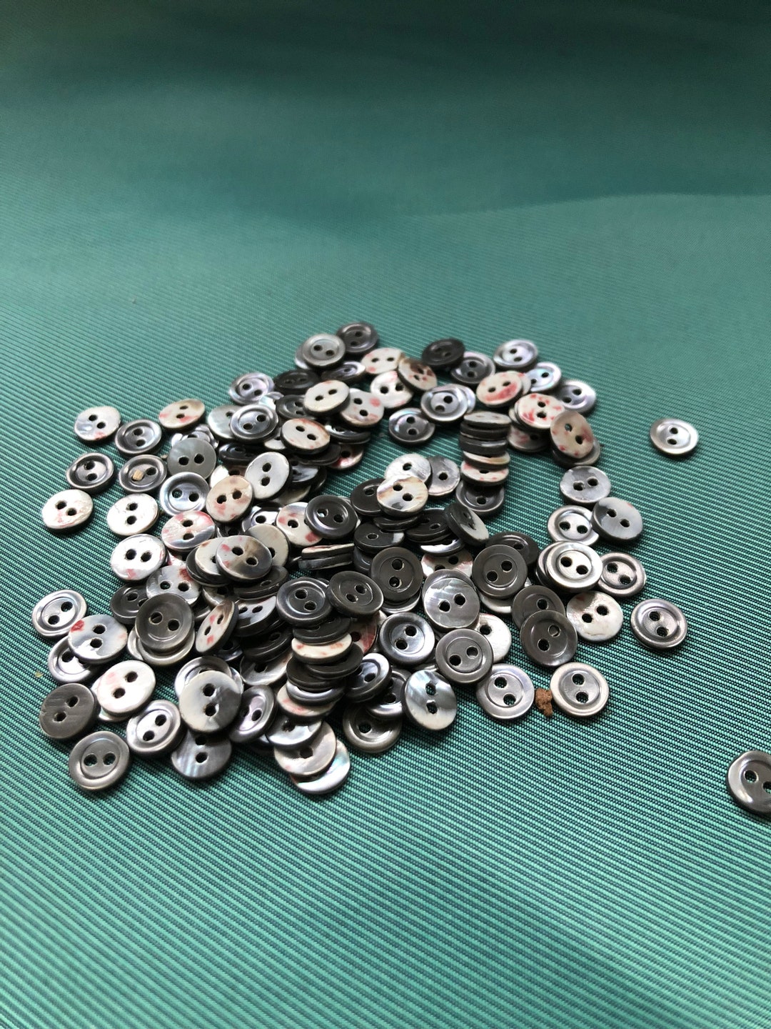 Bag of 10 Vintage Shell Buttons - Etsy
