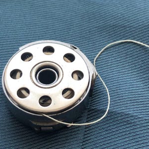 Singer Sewing Machine 221 222 Original Bobbin Case With Bobbin ...