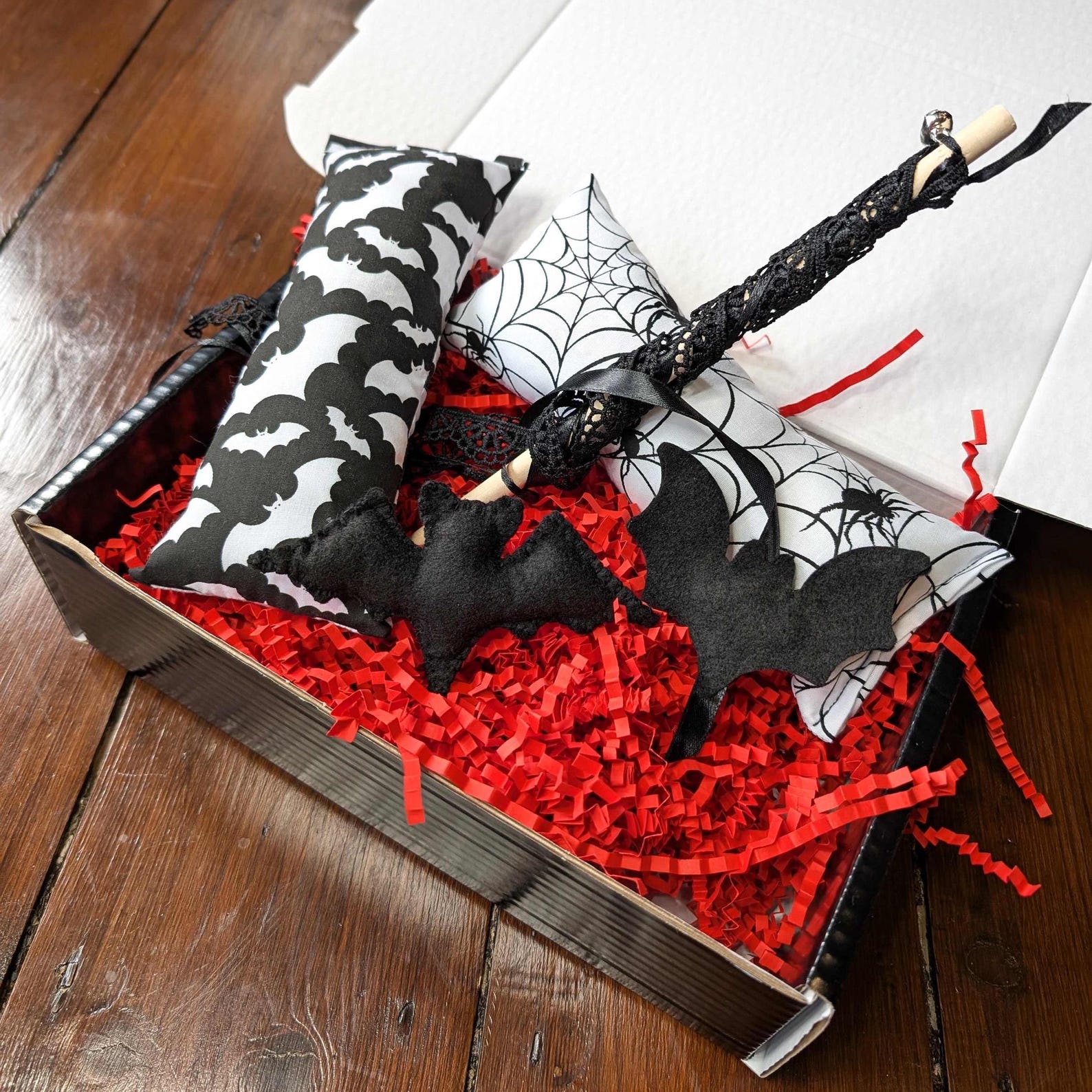 Halloween Catnip Cat Toy Gift Box, Spooky Present Idea for Kittens ...
