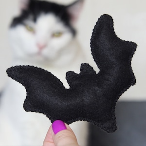 Big Bat Halloween Catnip Cat Toys, Gifts for Cat Lovers, Spooky Pet ...