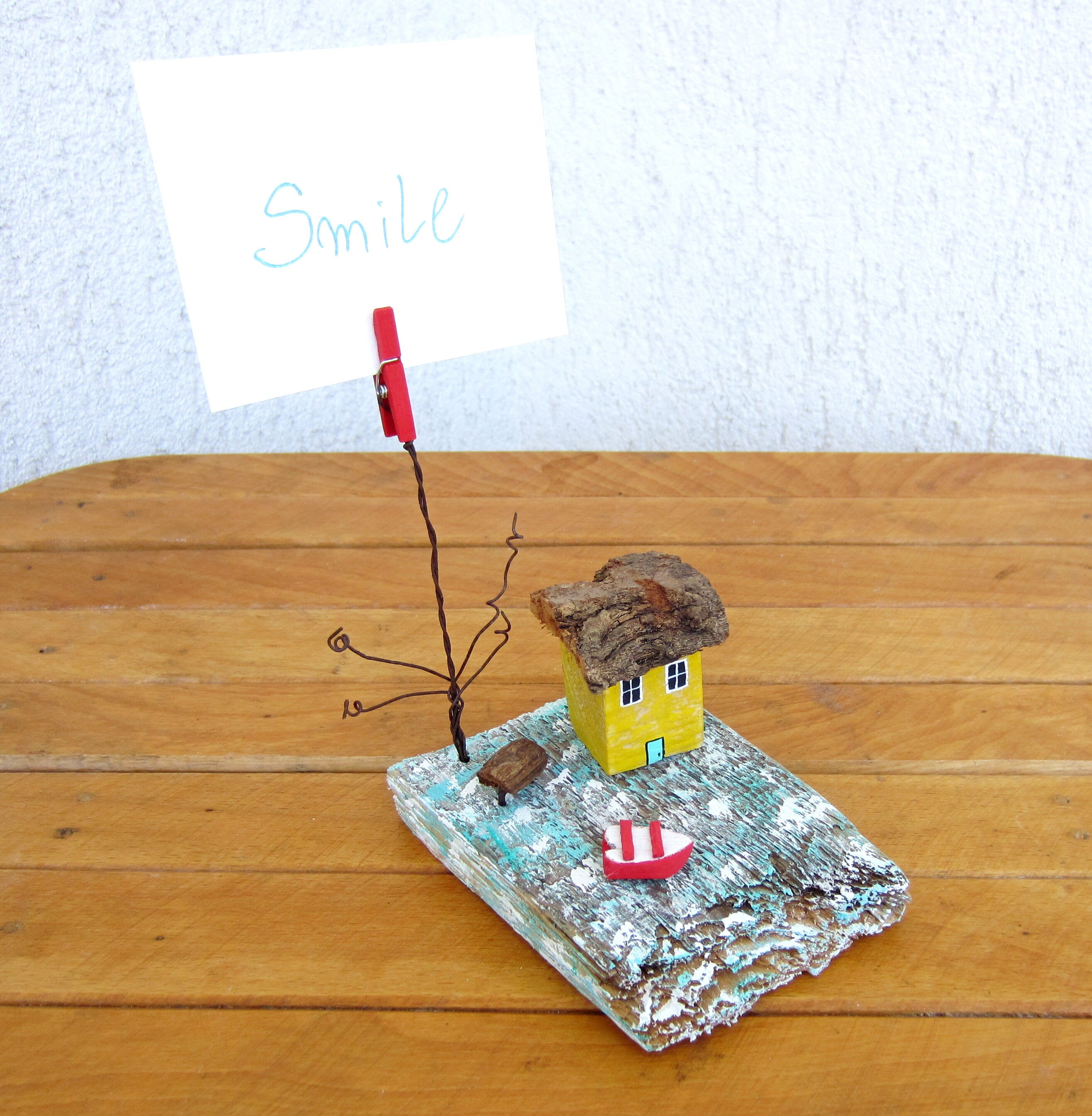 Note Holder With A Small House, Photo Holder With Red Boat, Wire Note ...