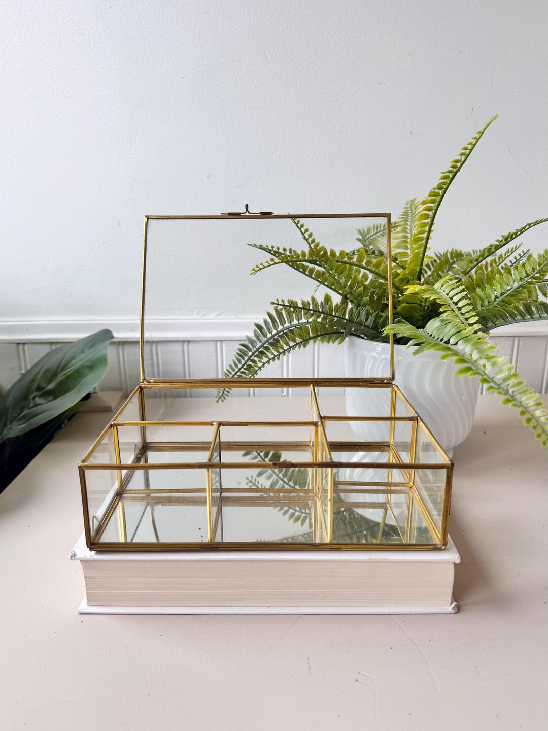 Vintage 1970s Brass & Glass Display Box With Mirror, MCM Mid Century ...