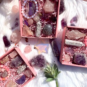 Mystery Pink & Purple Crystals Gift Box, Pastel Crystal Gift for Her ...