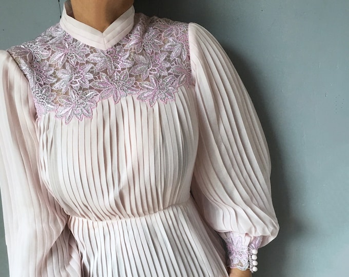 Vintage Edwardian Button Back Floral Lace Peplum Shirt, Metallic ...