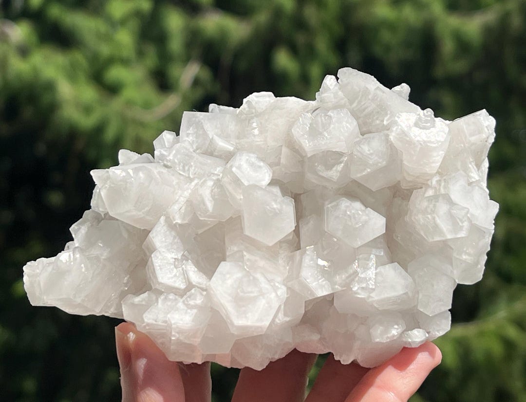 Large FLUORESCENT White Dogtooth/columnar Calcite From Chenzhou, Hunan ...