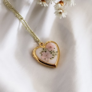 Custom Handwriting Engraved Wildflower Photo Locket Necklace | Resin ...