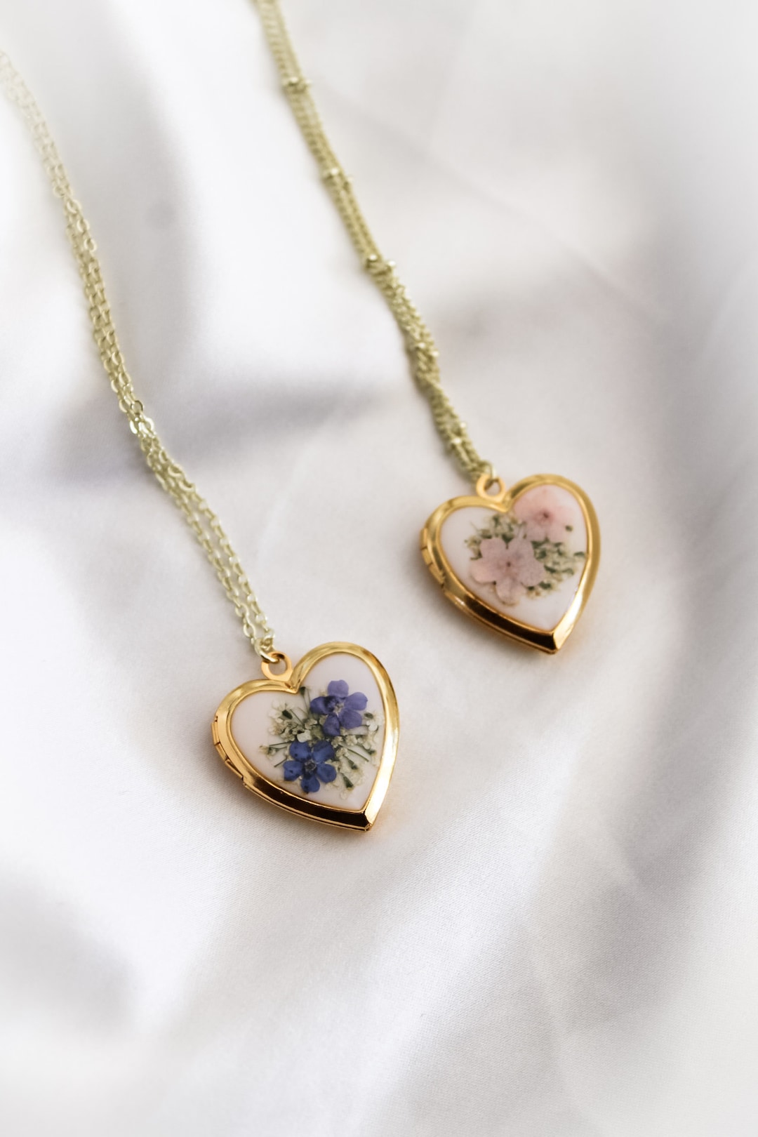 Forget-me-not Wildflower Photo Locket Necklace | Resin Pressed Flower ...