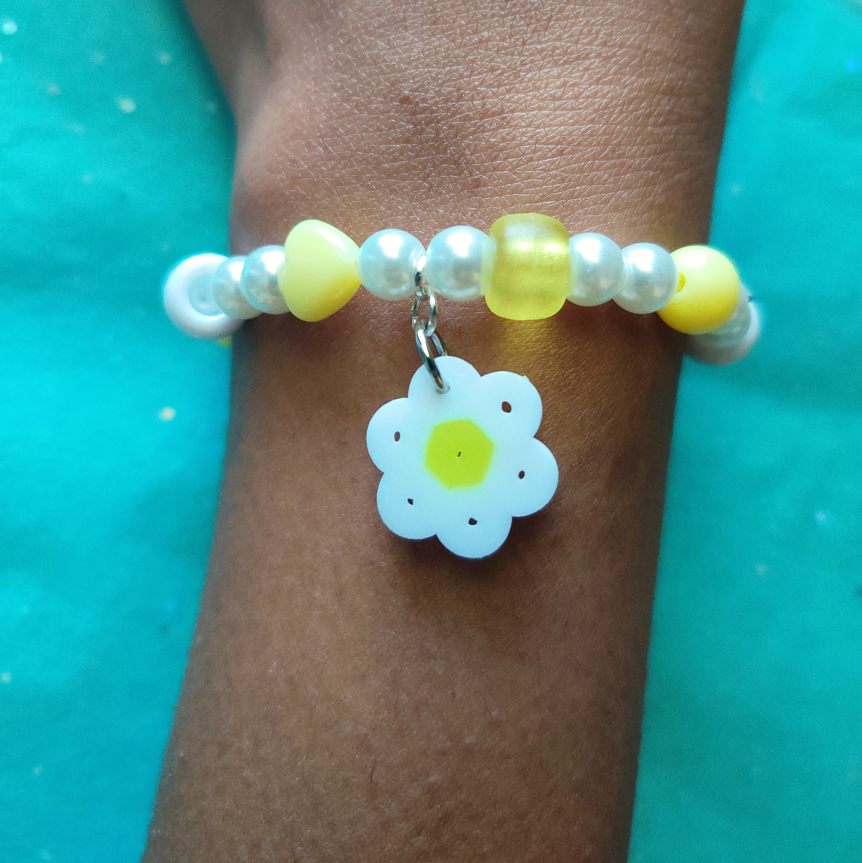Pastel Perler Flower, Sweet Spring, White Daisy Flower, Daisy Kandi ...