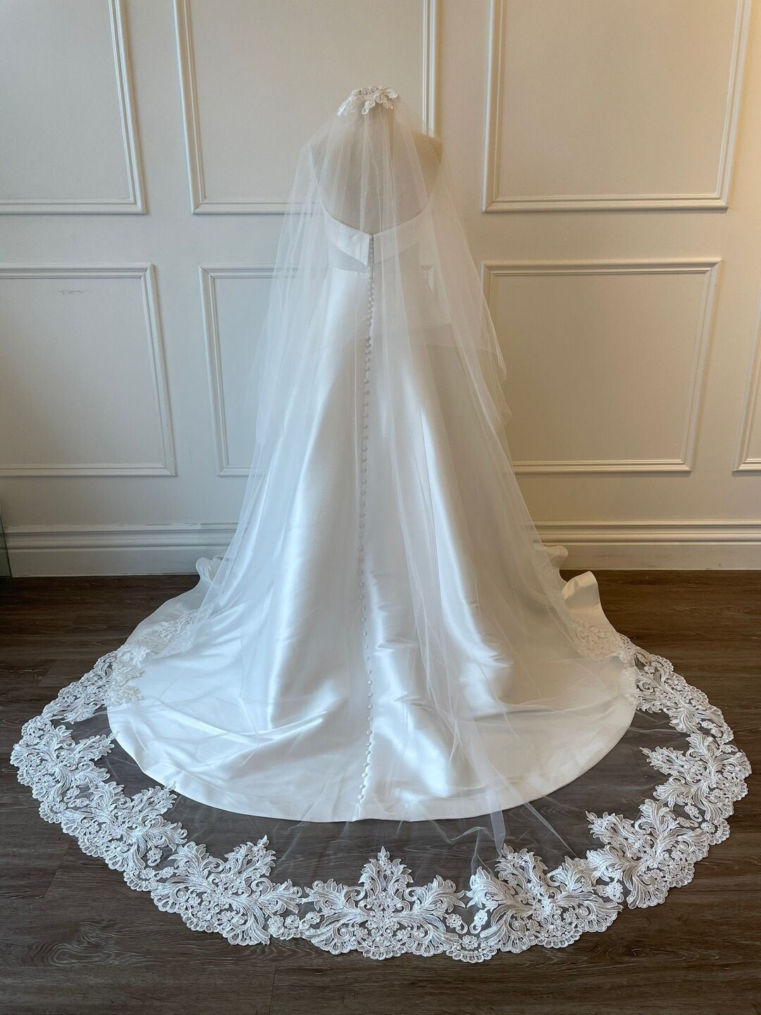 Beautiful Floor Length Veil With Lace Edge, Bridal Veil, Veil for Bride ...