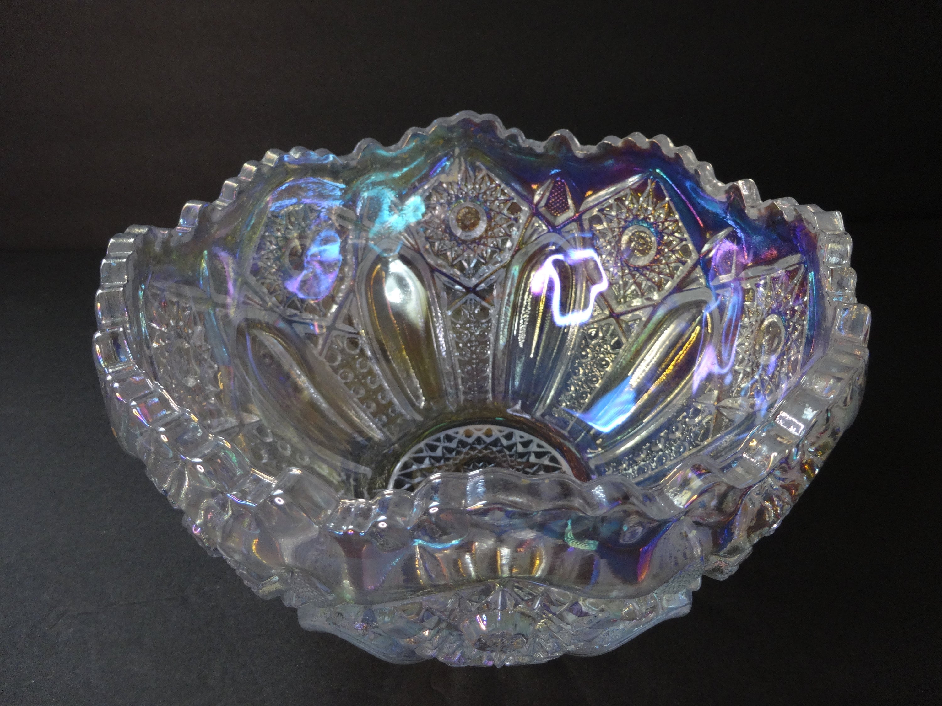 L.E. Smith Clear Glass Iridescent Quintec Pattern Bowl Centerpiece ...
