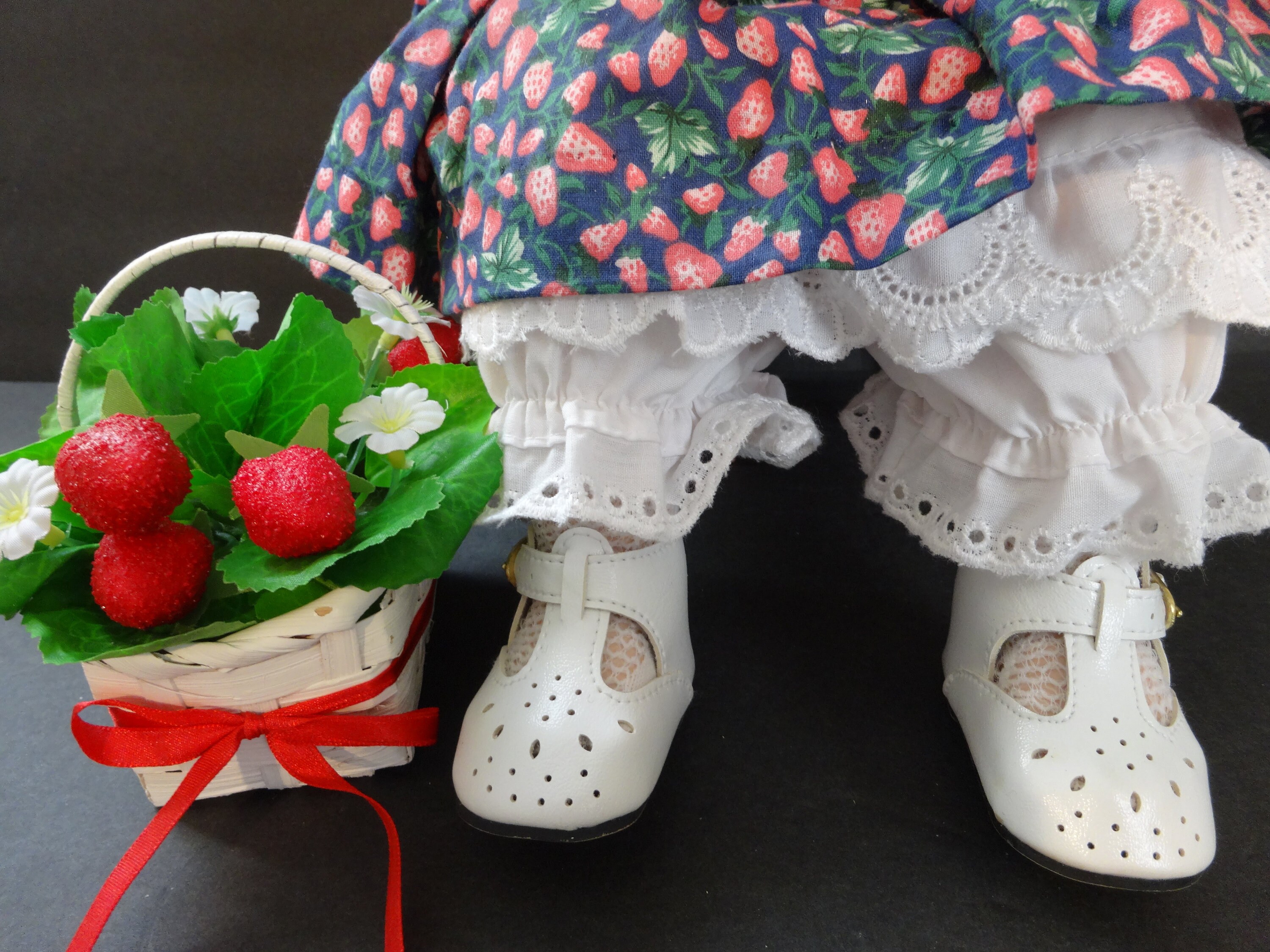 Anne Timmerman's 1993 "sweet Strawberry" Georgetown Portraits of ...