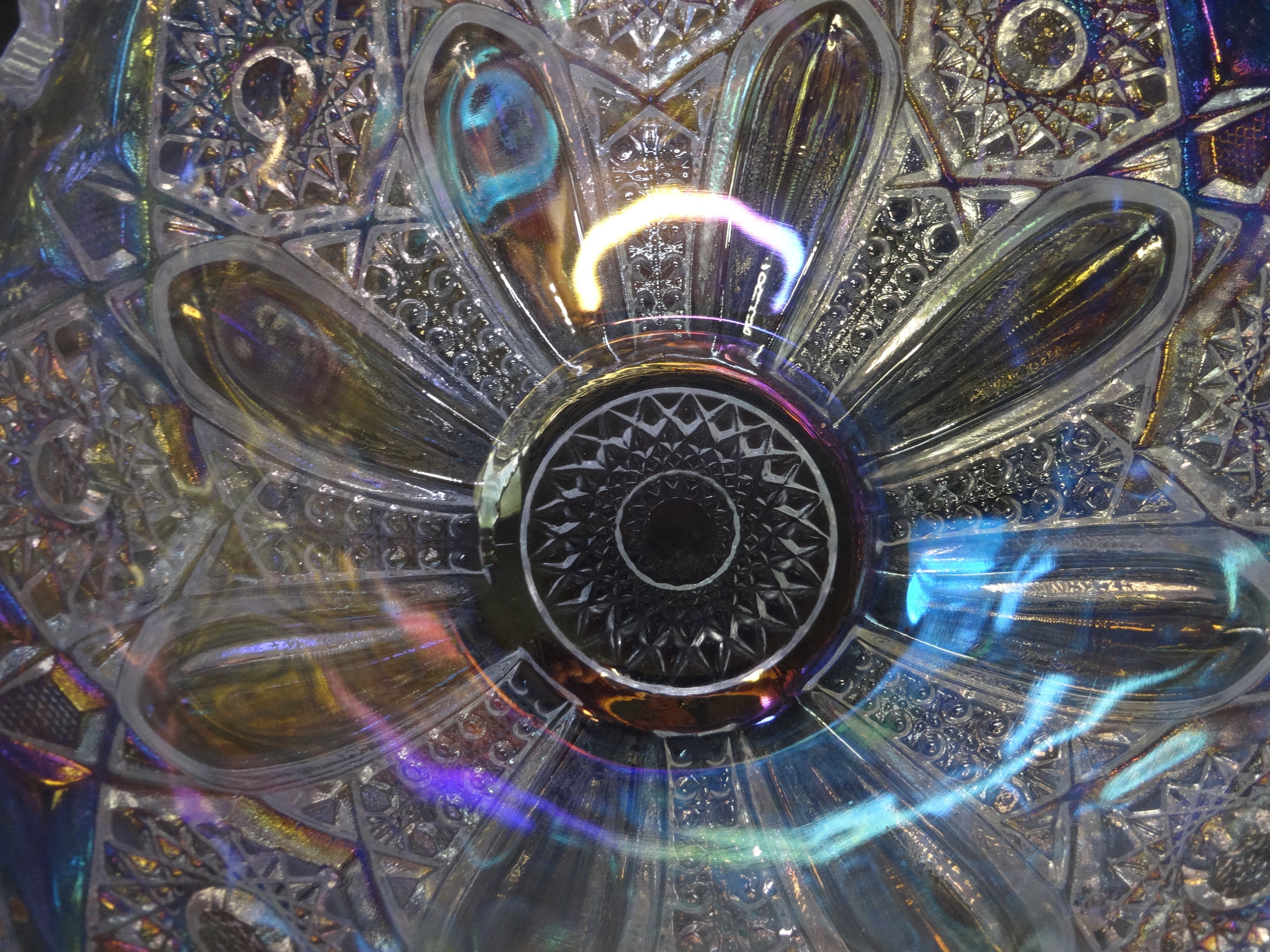 L.E. Smith Clear Glass Iridescent Quintec Pattern Bowl Centerpiece ...