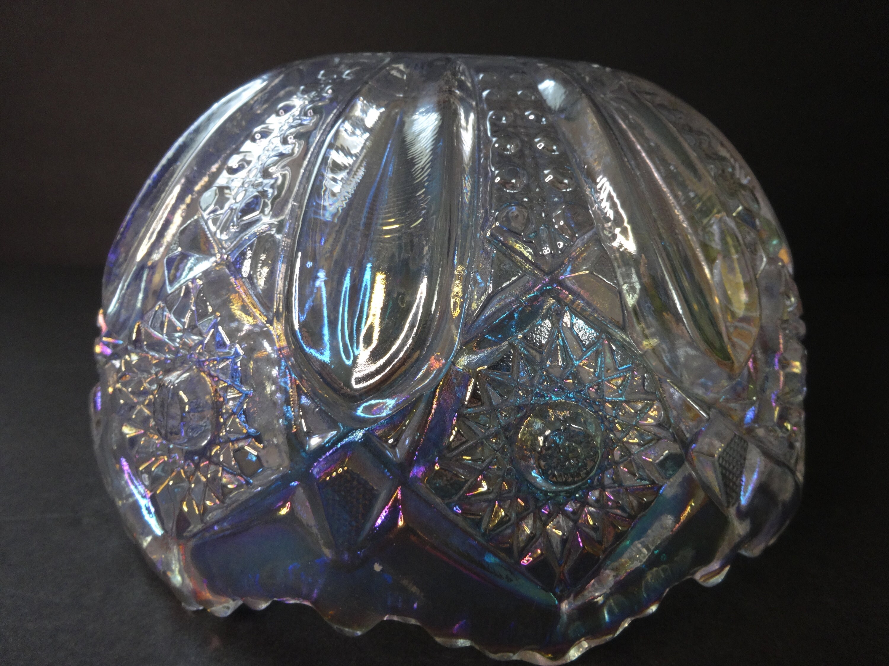 L.E. Smith Clear Glass Iridescent Quintec Pattern Bowl Centerpiece ...