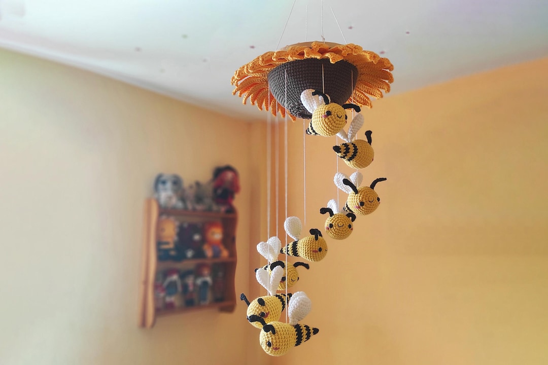 Crochet Pattern for a Baby Bumble Bee Mobile • Craftdrawer