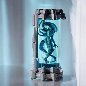 Xenomorph Resin Lamp: Custom Alien Epoxy Night Light - Etsy
