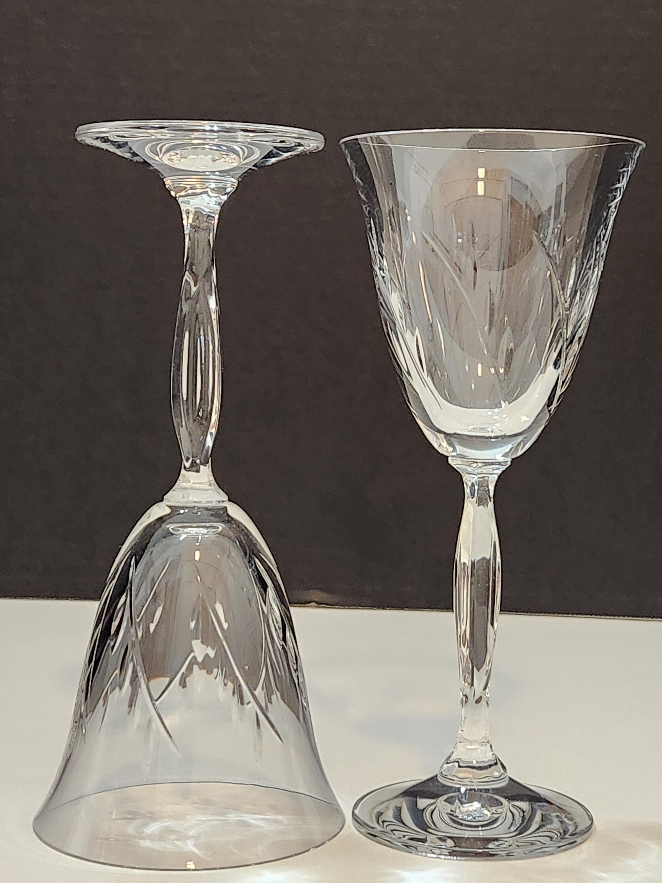 Mikasa Dune Grass Cut Pattern Crystal Wine Glasses Set of 10, 1980s ...