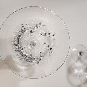 Mikasa Dune Grass Cut Pattern Crystal Wine Glasses Set of 10, 1980s Stemware Set - Etsy