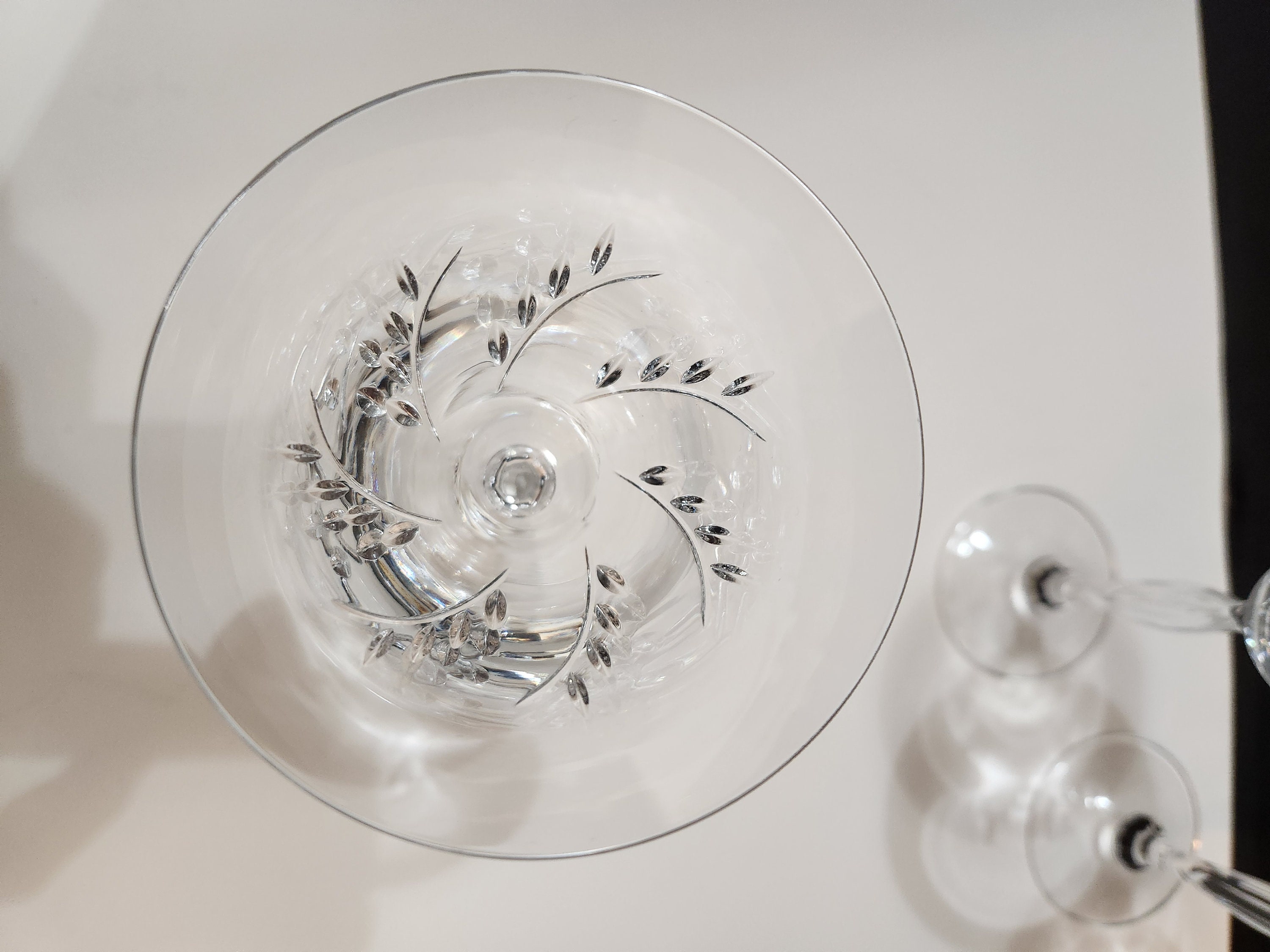 Mikasa Dune Grass Cut Pattern Crystal Wine Glasses Set of 10, 1980s ...
