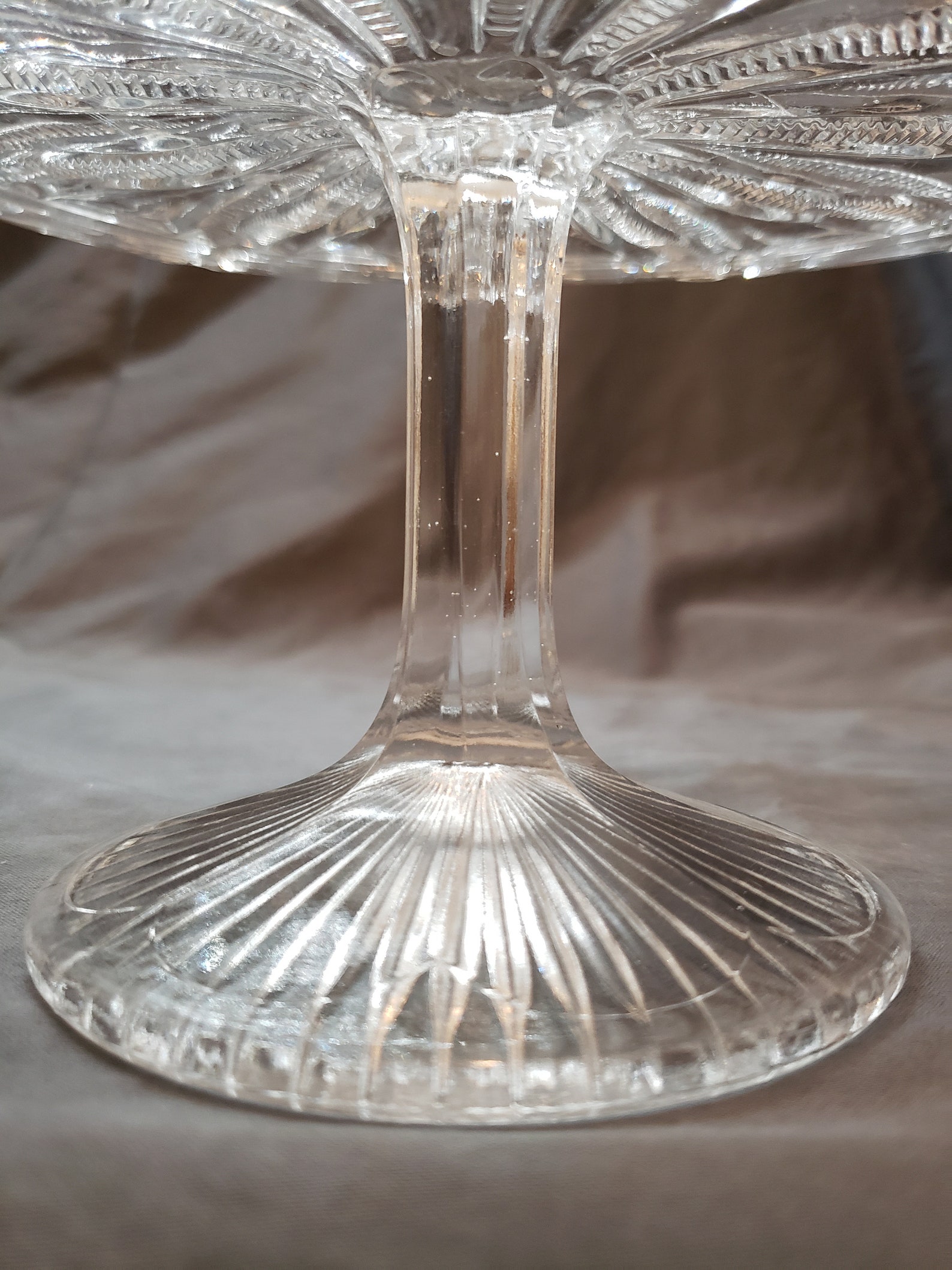 Vintage Clear Glass Pedestal Cake Stand, Scalloped Edge, Ribbed Design ...