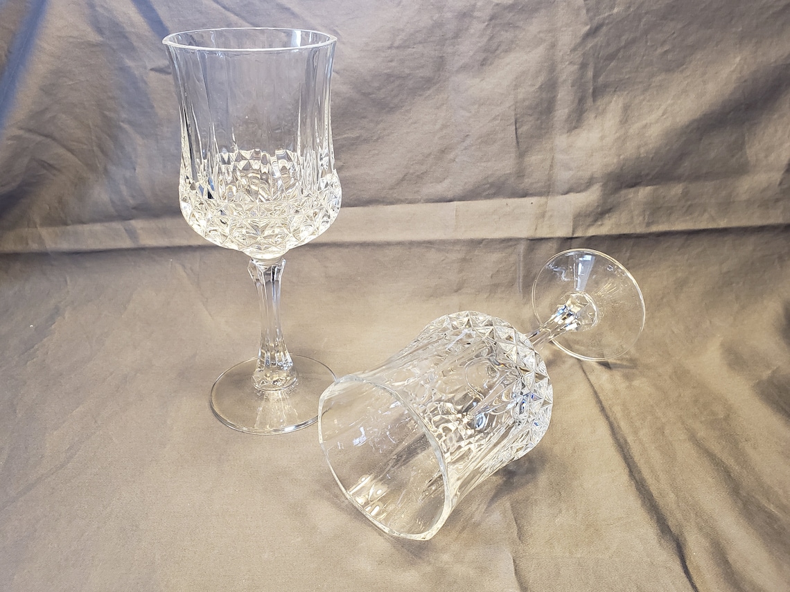 St. George Crystal Belmont Pattern Wine Glasses Set of 2 - Etsy
