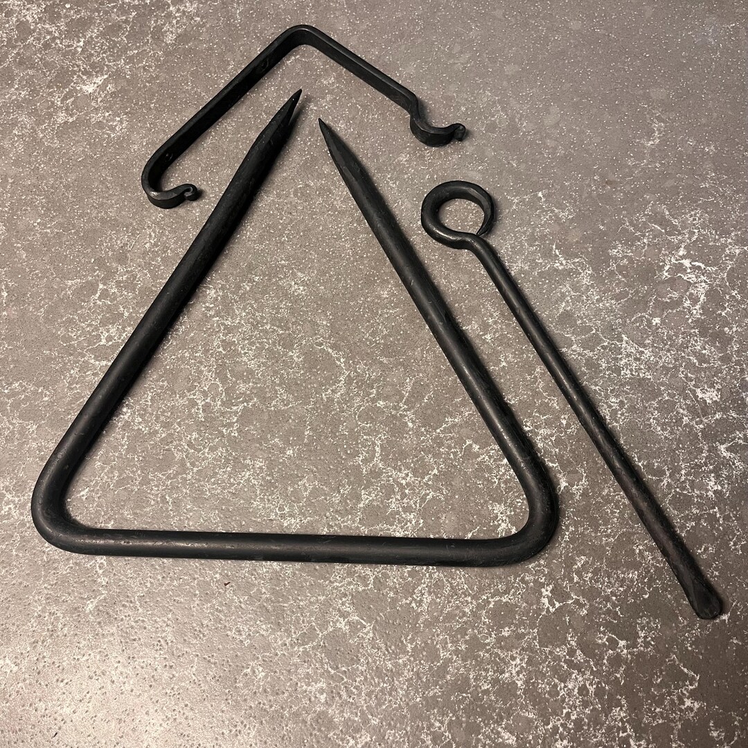 Wrought Iron / Cast Iron Triangle W/ Striker + Hanger, Dinner Bell ...