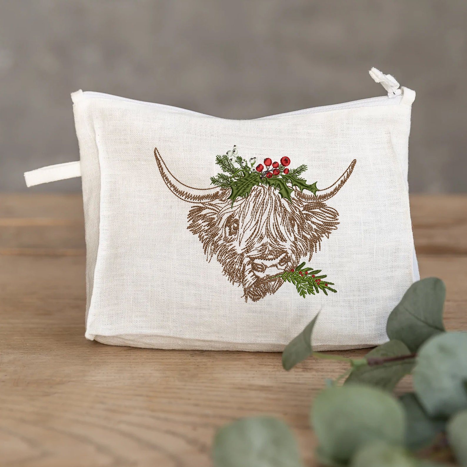 Christmas Scottish Highland Cow Machine Embroidery Design - Etsy