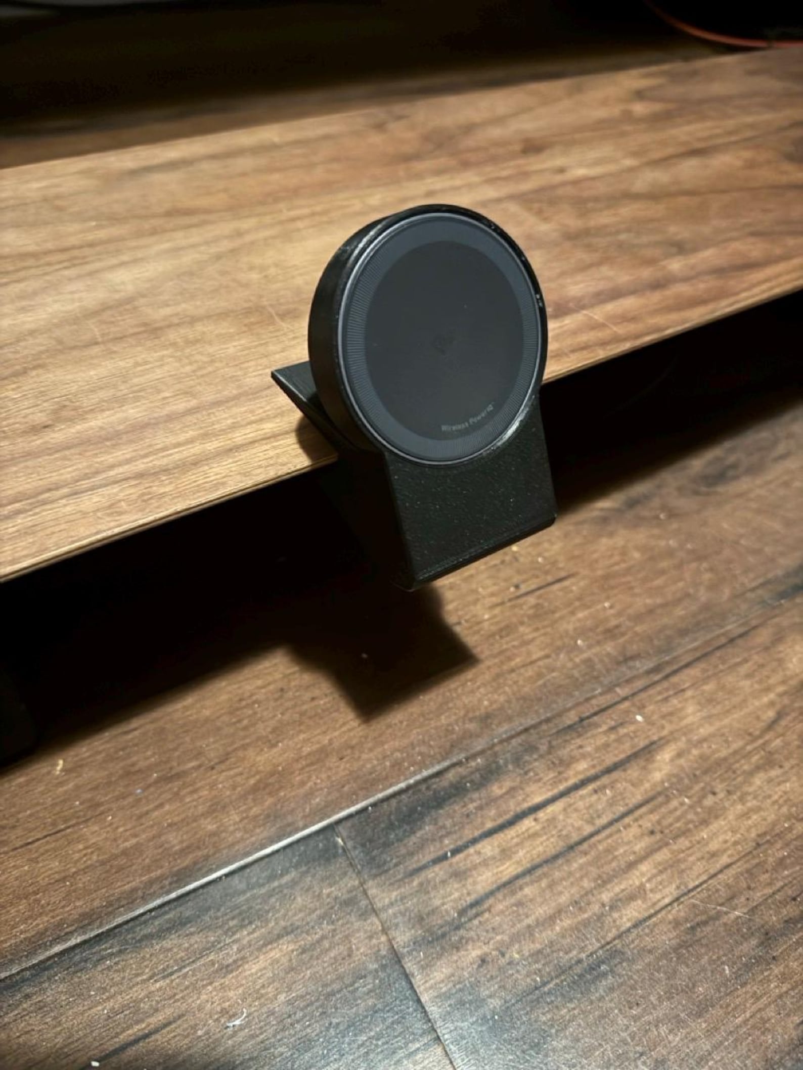 Angled Magsafe Phone Mount for Grovemade Monitor Shelf – Anker A25M0 ...