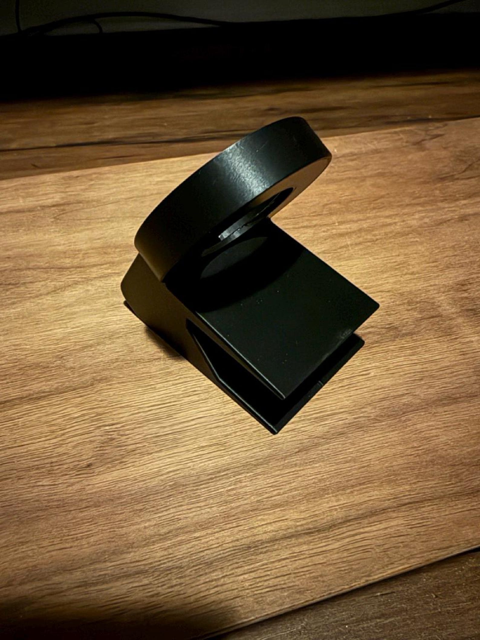 Angled Magsafe Phone Mount for Grovemade Monitor Shelf – Anker A25M0 ...